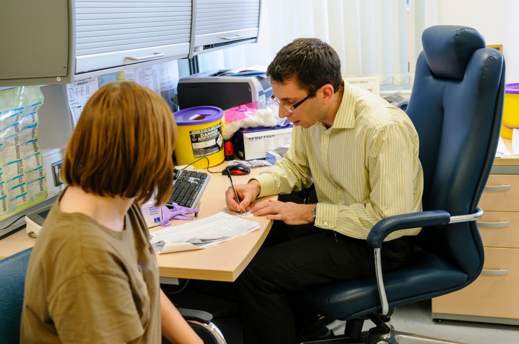 HEALTH ACTION GROUP CALLS FOR ACTION TO TACKLE DACORUM GP FAILINGS - DHAG